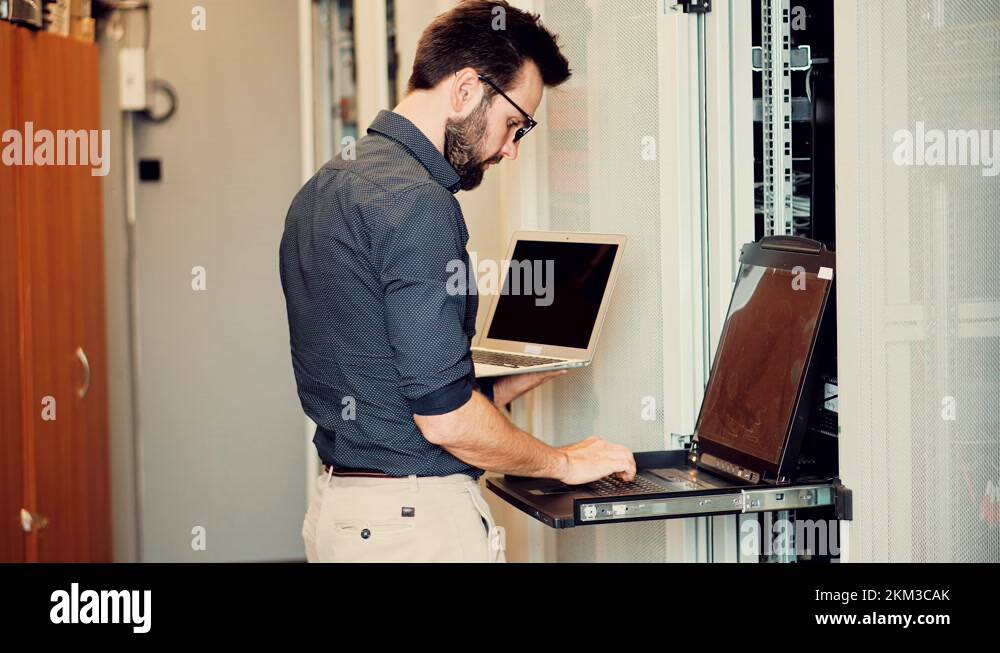 Data Center For Online Application And Digital Services.Tech Support Stock Video Footage - Alamy