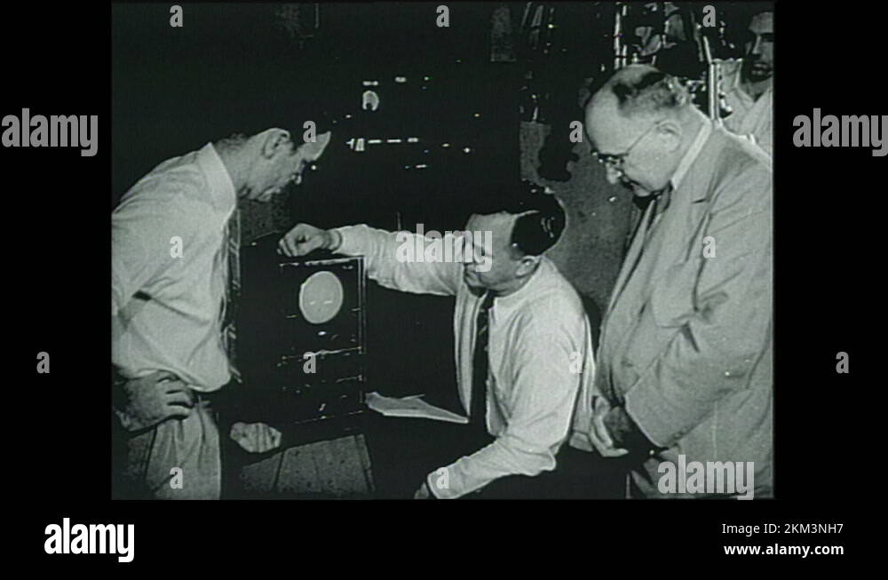 Physics laboratories Stock Videos & Footage - HD and 4K Video Clips - Alamy