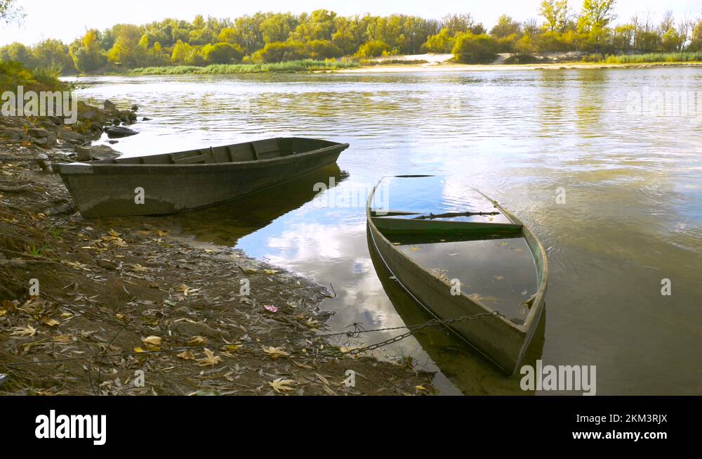 Submerged vessel Stock Videos & Footage - HD and 4K Video Clips - Alamy