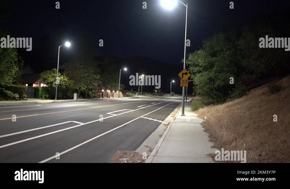 Dim lit street Stock Videos & Footage - HD and 4K Video Clips - Alamy