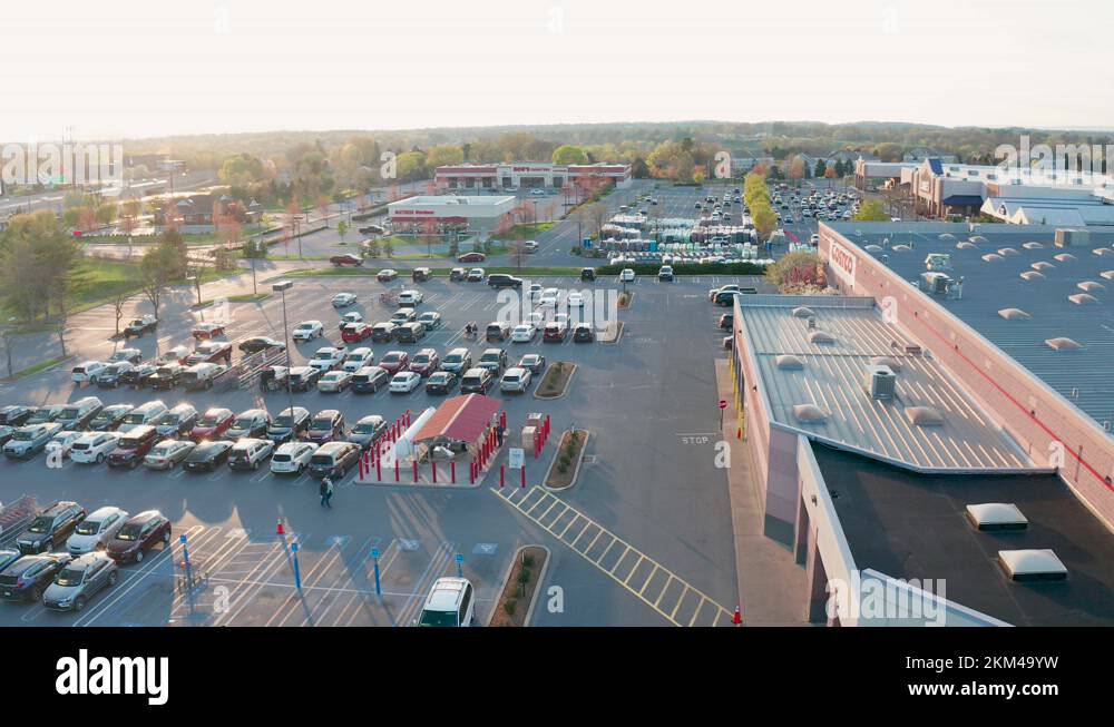Costco exterior sign Stock Videos & Footage - HD and 4K Video Clips - Alamy