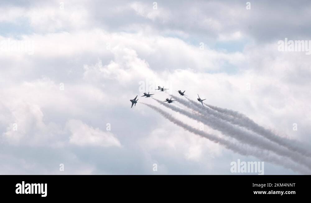US Air Force F16 Thunderbird jet demonstration squadron Delta Breakout ...