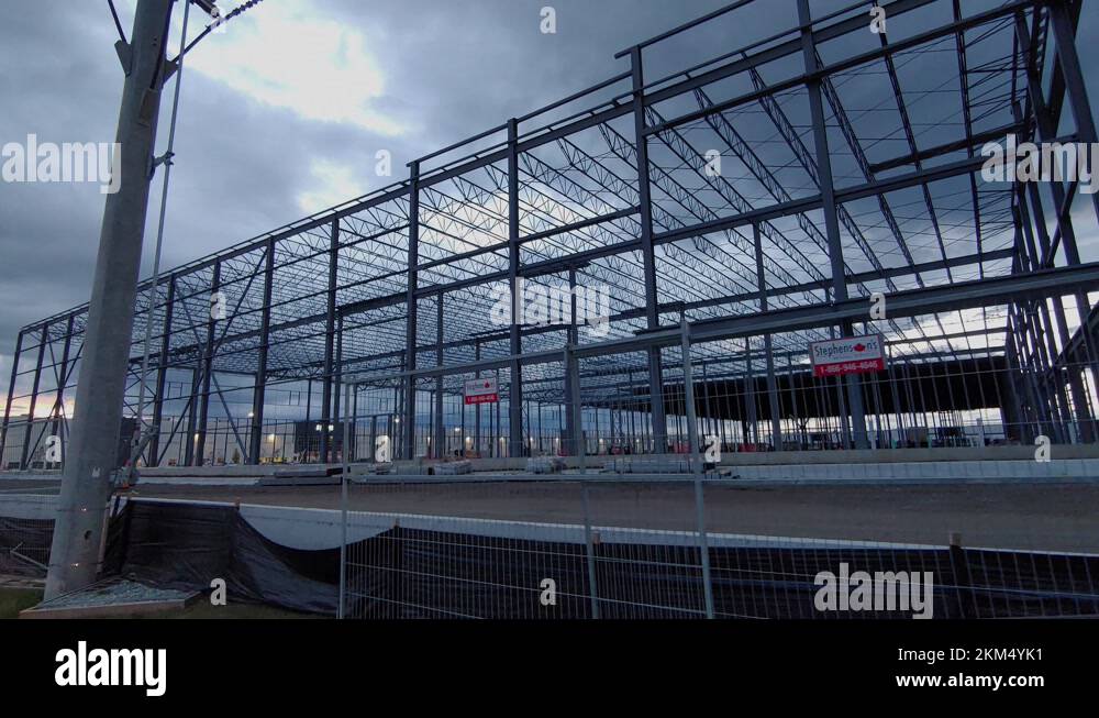 Iron frame building Stock Videos & Footage - HD and 4K Video Clips - Alamy