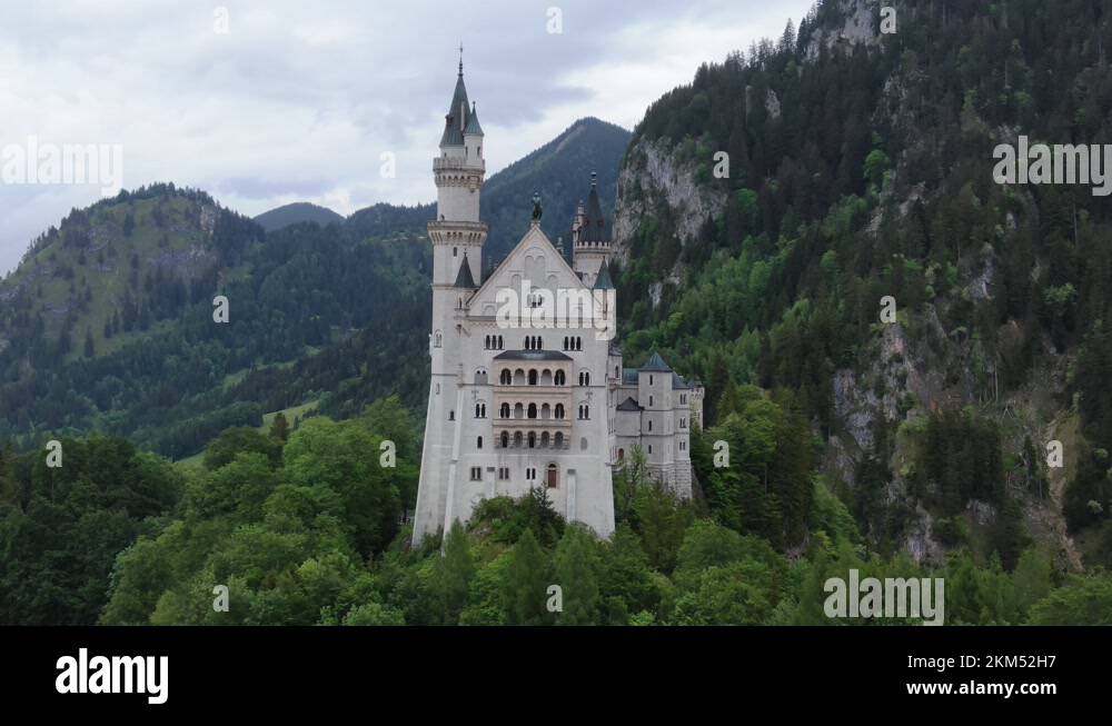 Famous neuschwanstein castle in bavaria germany travel photography ...