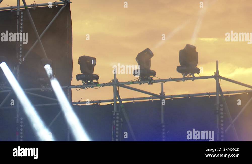 Searchlight beams Stock Videos & Footage - HD and 4K Video Clips - Alamy