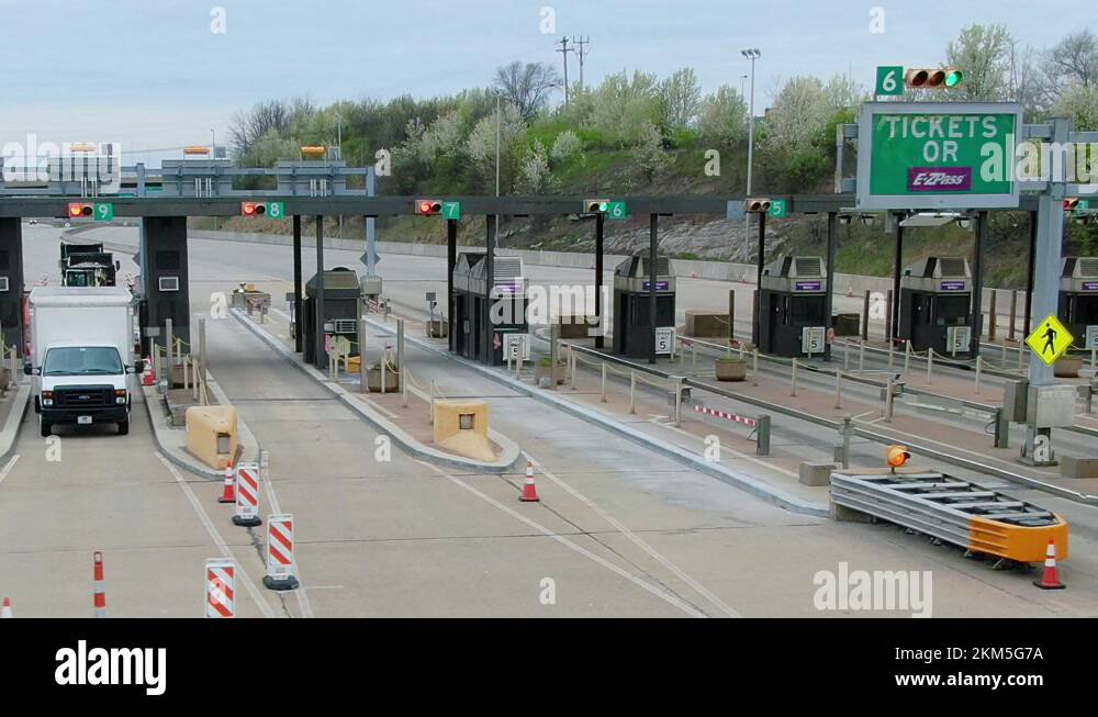 Electronic toll sign Stock Videos & Footage - HD and 4K Video Clips - Alamy