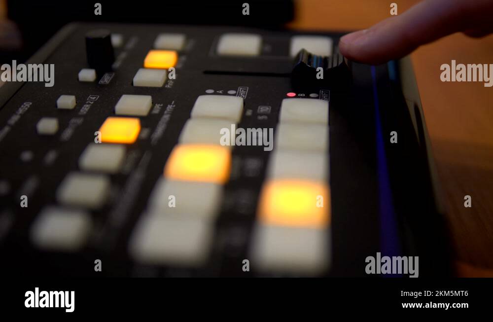 Using lever Stock Videos & Footage - HD and 4K Video Clips - Alamy