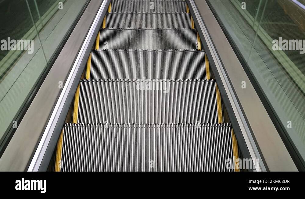 Escalator Stock Videos & Footage - HD and 4K Video Clips - Alamy