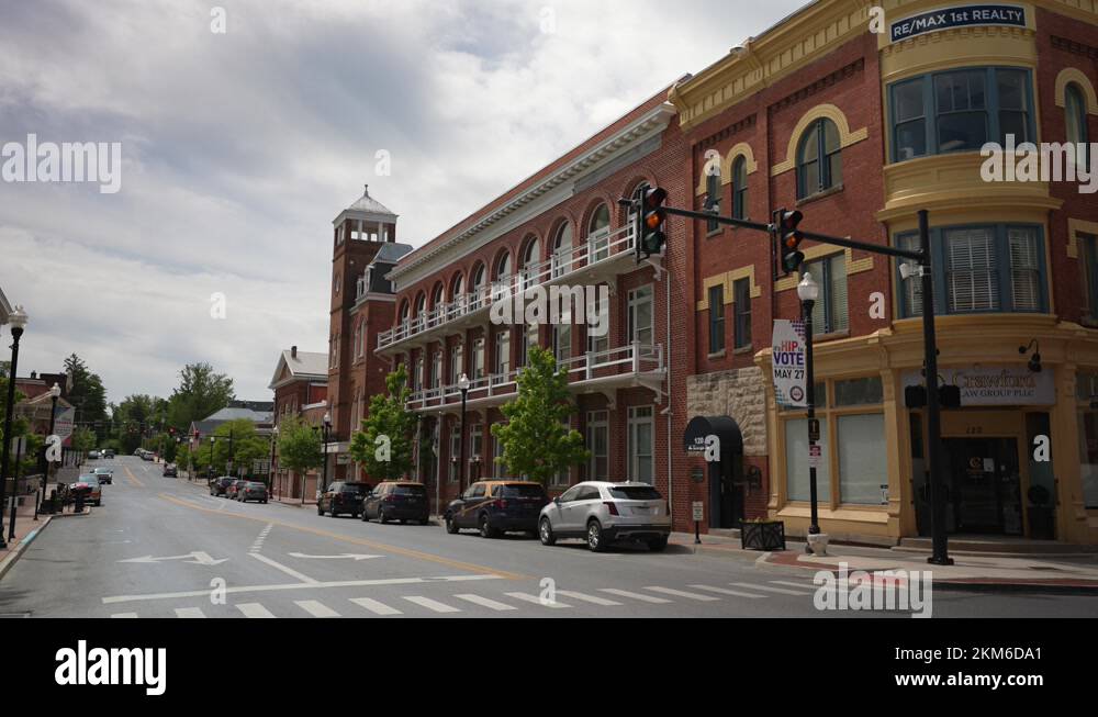 Historic streetscape Stock Videos & Footage - HD and 4K Video Clips - Alamy