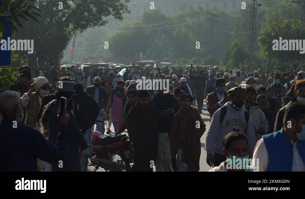 Crowd Of People Protesting In The Street Of Lahore In Pakistan At ...
