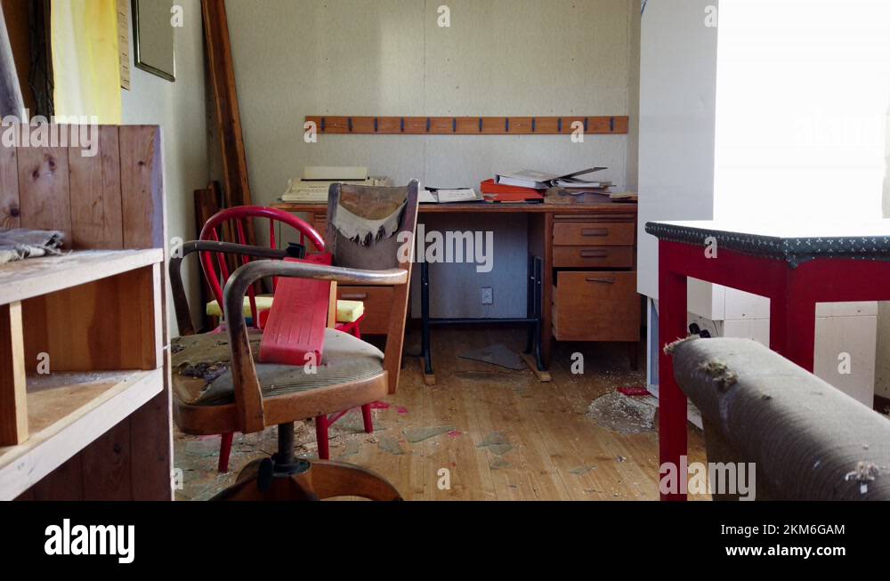 Dirty rundown Stock Videos & Footage - HD and 4K Video Clips - Alamy