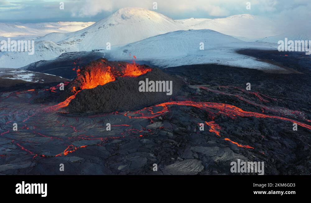 Grindavik 2021 eruption Stock Videos & Footage - HD and 4K Video Clips ...