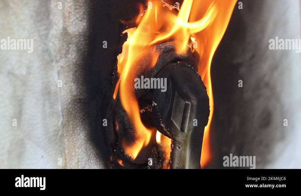 Broken plug socket Stock Videos & Footage - HD and 4K Video Clips - Alamy