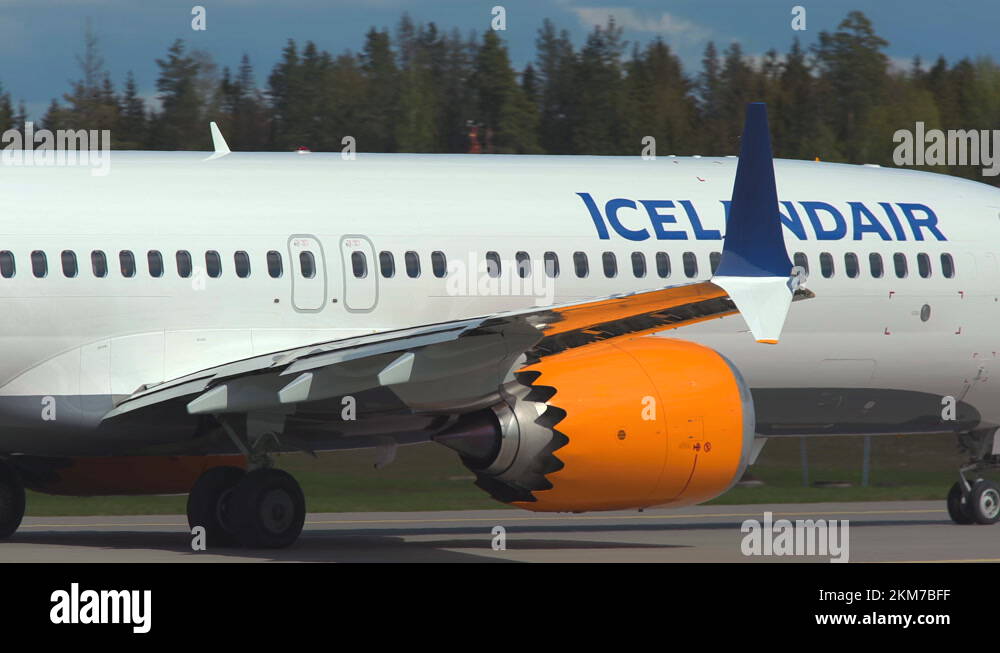 airplane boeing 737 max 9 icelandair on ground details split wing ...