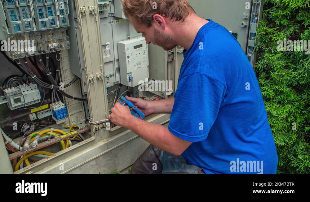 Cutting electric wires Stock Videos & Footage - HD and 4K Video Clips ...