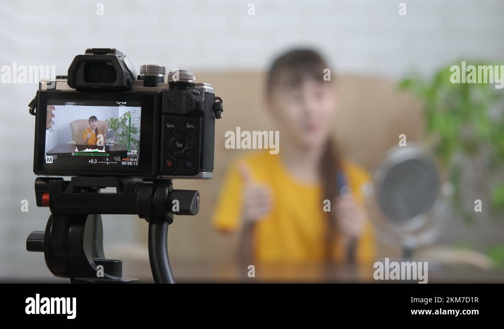 Vlogger Stock Videos & Footage - HD and 4K Video Clips - Alamy