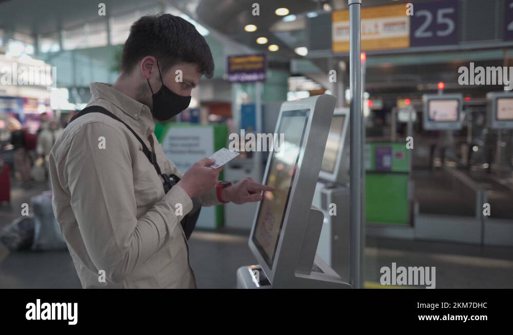 Self servicecheck in Stock Videos & Footage - HD and 4K Video Clips - Alamy