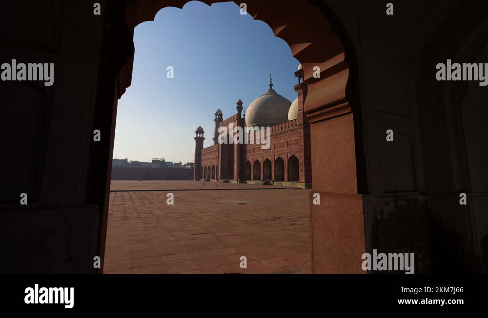 Red mosque lahore Stock Videos & Footage - HD and 4K Video Clips - Alamy