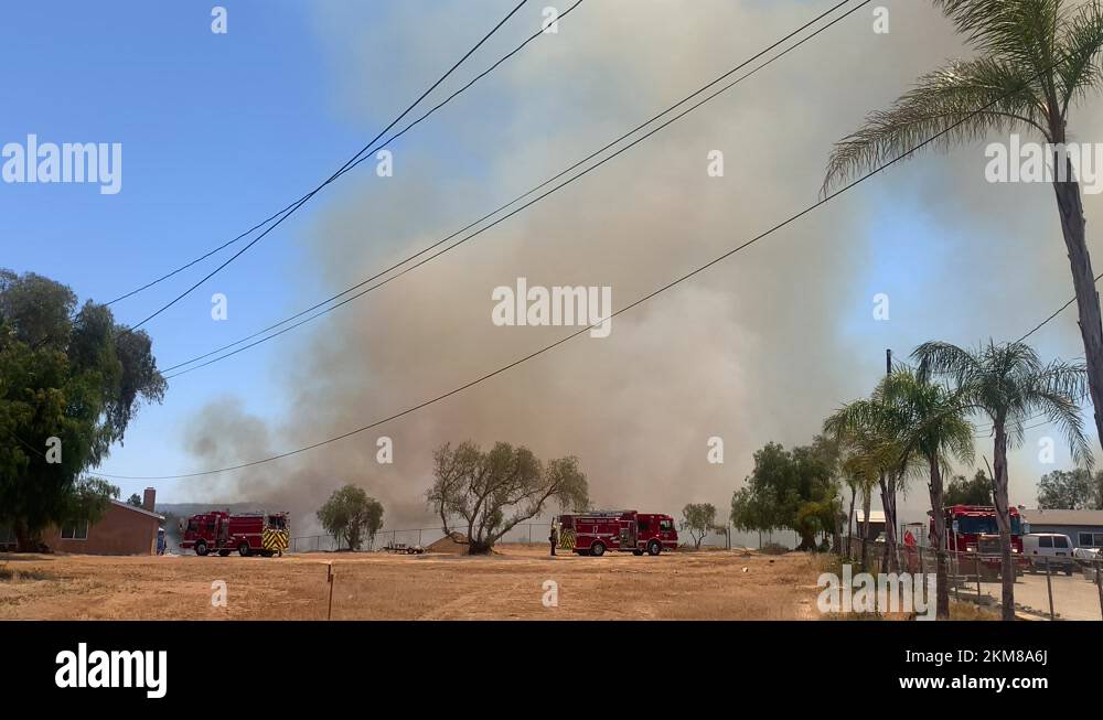 Large fire trucks Stock Videos & Footage - HD and 4K Video Clips - Alamy