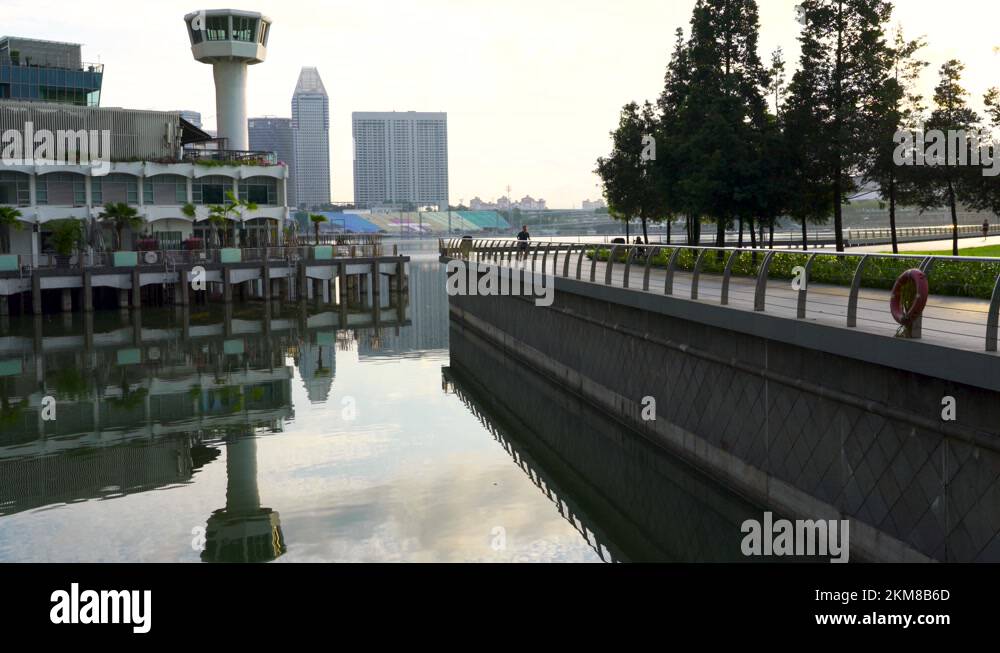 Promontory at marina bay Stock Videos & Footage - HD and 4K Video Clips ...