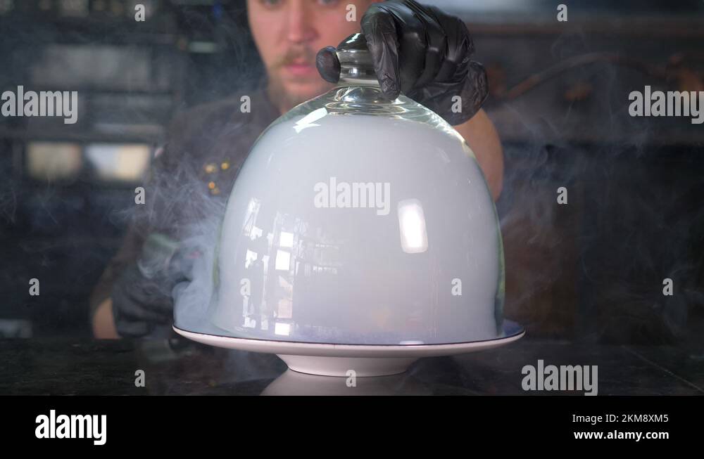 Open glass cloche Stock Videos & Footage - HD and 4K Video Clips - Alamy