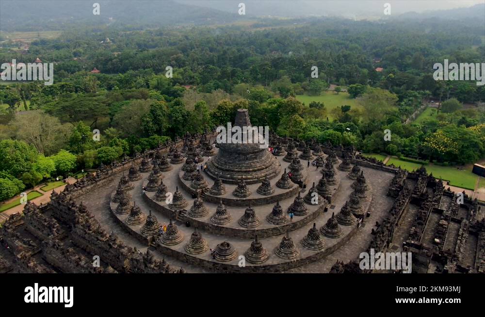 Javanese temple Stock Videos & Footage - HD and 4K Video Clips - Alamy
