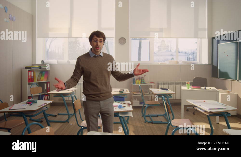 Teacher welcoming class Stock Videos & Footage - HD and 4K Video Clips ...