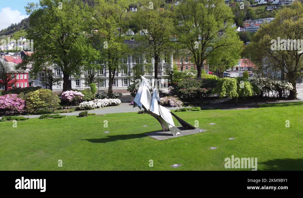 Controversial statue Stock Videos & Footage - HD and 4K Video Clips - Alamy