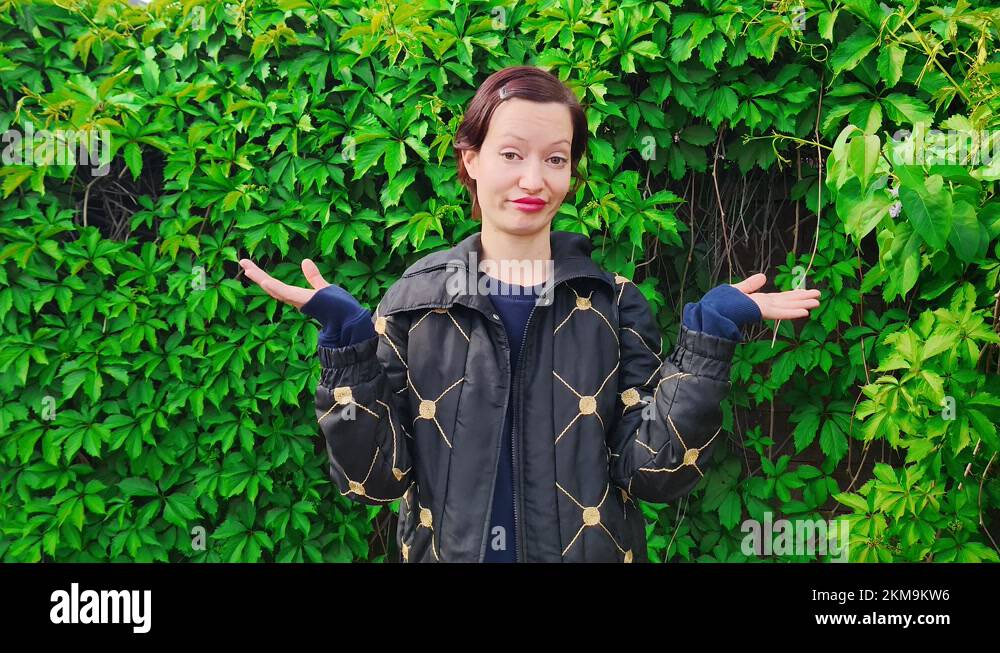 Body language reaction Stock Videos & Footage - HD and 4K Video Clips ...