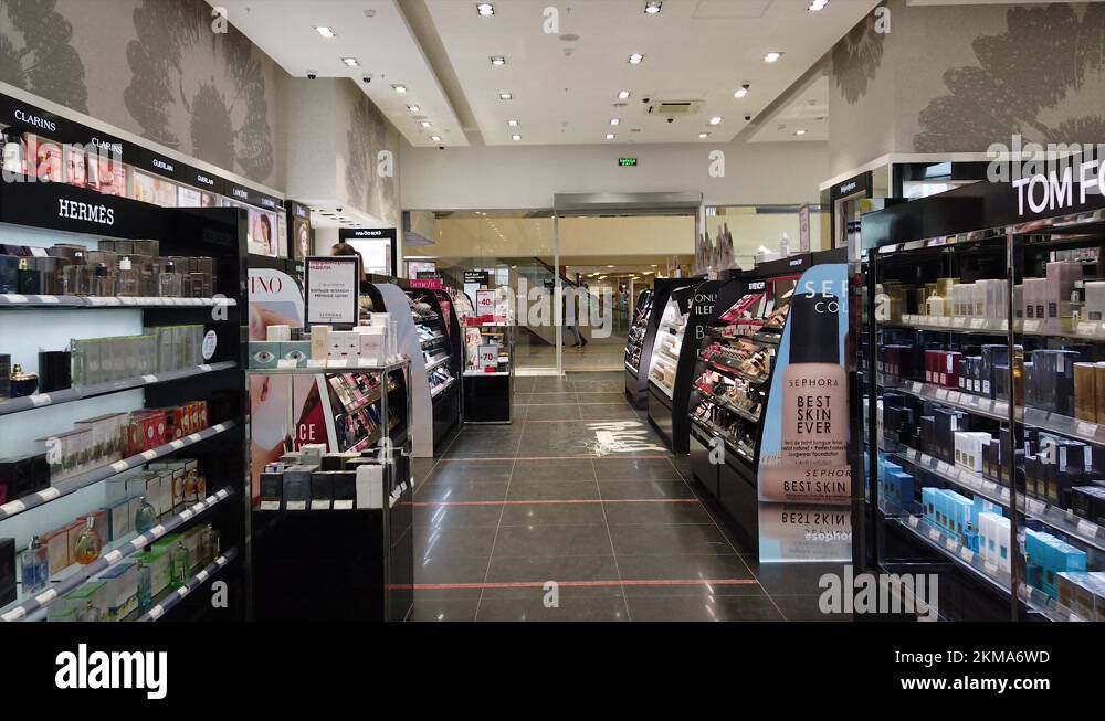 Skin care aisle Stock Videos & Footage - HD and 4K Video Clips - Alamy