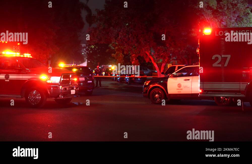 Ambulances Stock Videos & Footage - HD and 4K Video Clips - Alamy