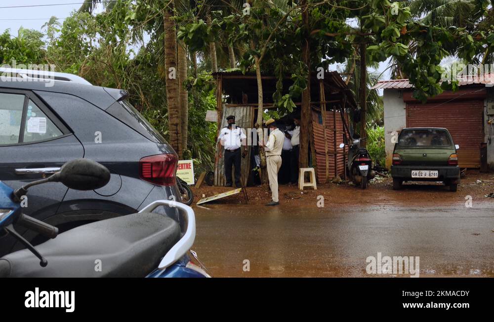 Police officers outside police station Stock Videos & Footage - HD and ...