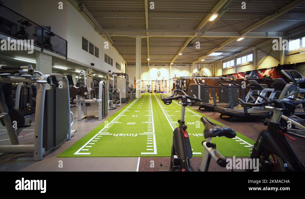 Exercise machines Stock Videos & Footage - HD and 4K Video Clips - Alamy
