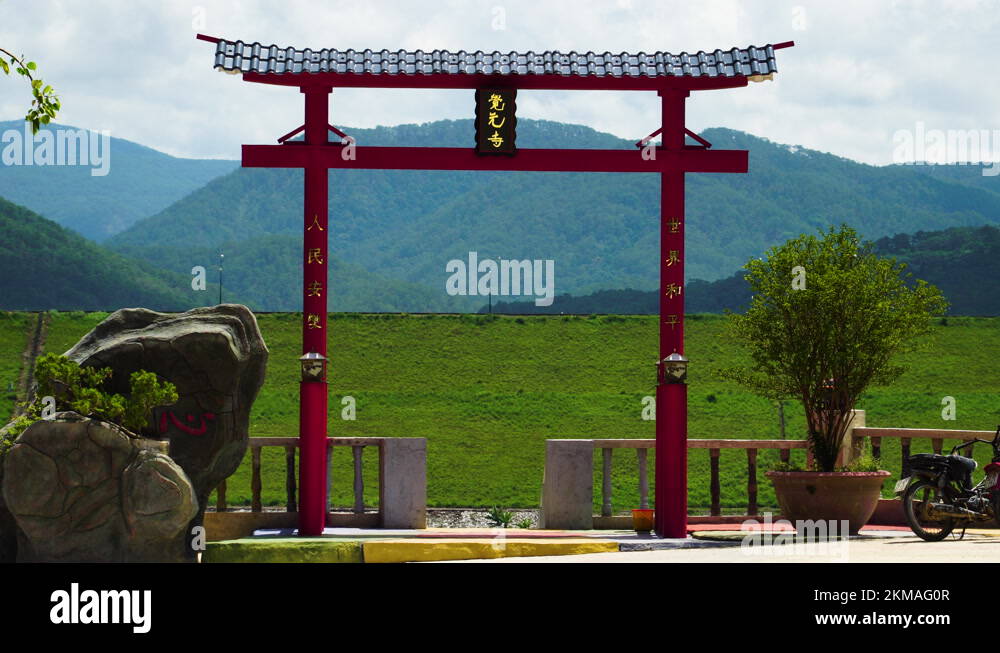 Kasuga shrine torii gate Stock Videos & Footage - HD and 4K Video Clips ...
