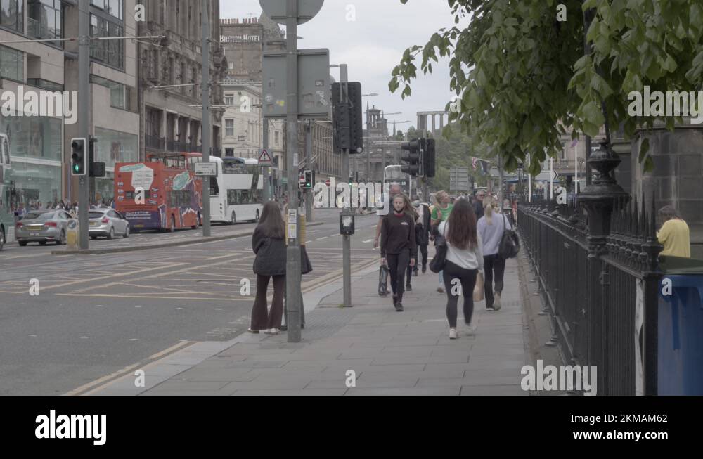 Busy street edinburgh Stock Videos & Footage - HD and 4K Video Clips ...