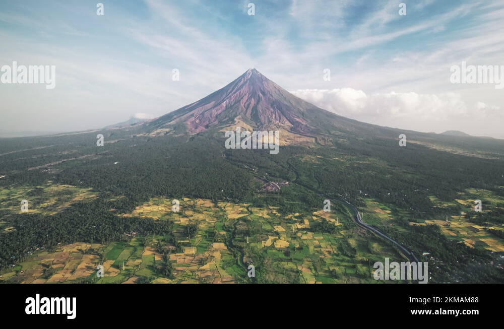 Philippine volcano Stock Videos & Footage - HD and 4K Video Clips - Alamy