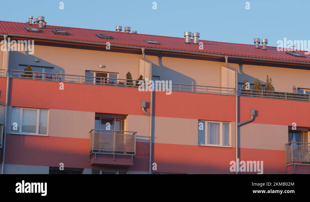 Live facade Stock Videos & Footage - HD and 4K Video Clips - Alamy