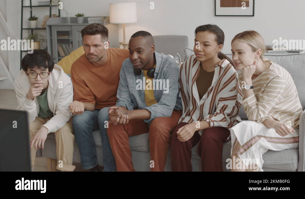 Shoulder tapping Stock Videos & Footage - HD and 4K Video Clips - Alamy