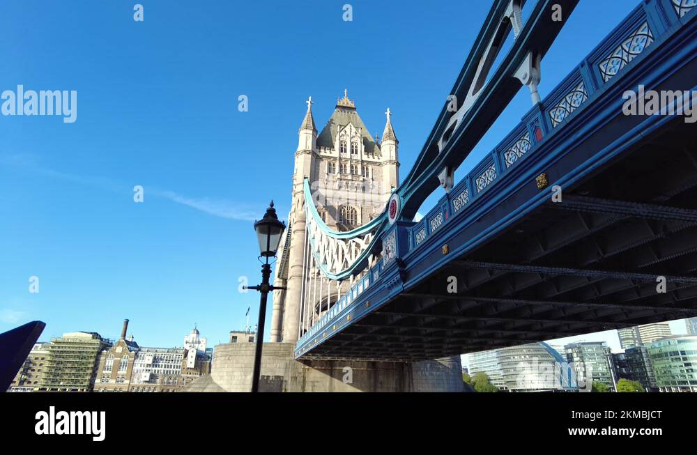 Low bridge uk Stock Videos & Footage - HD and 4K Video Clips - Alamy