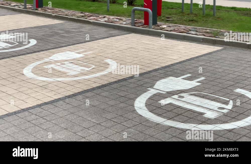 Pavement parking sign Stock Videos & Footage - HD and 4K Video Clips ...