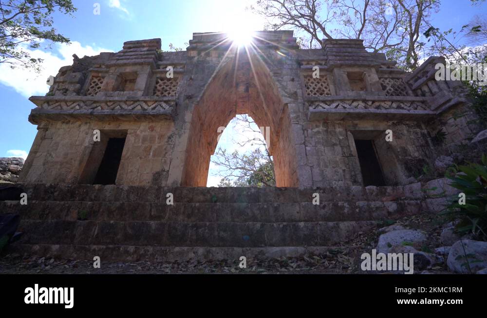 Labna arch Stock Videos & Footage - HD and 4K Video Clips - Alamy