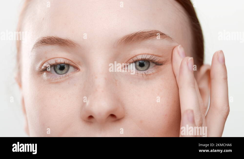 Droopy eyelid Stock Videos & Footage - HD and 4K Video Clips - Alamy