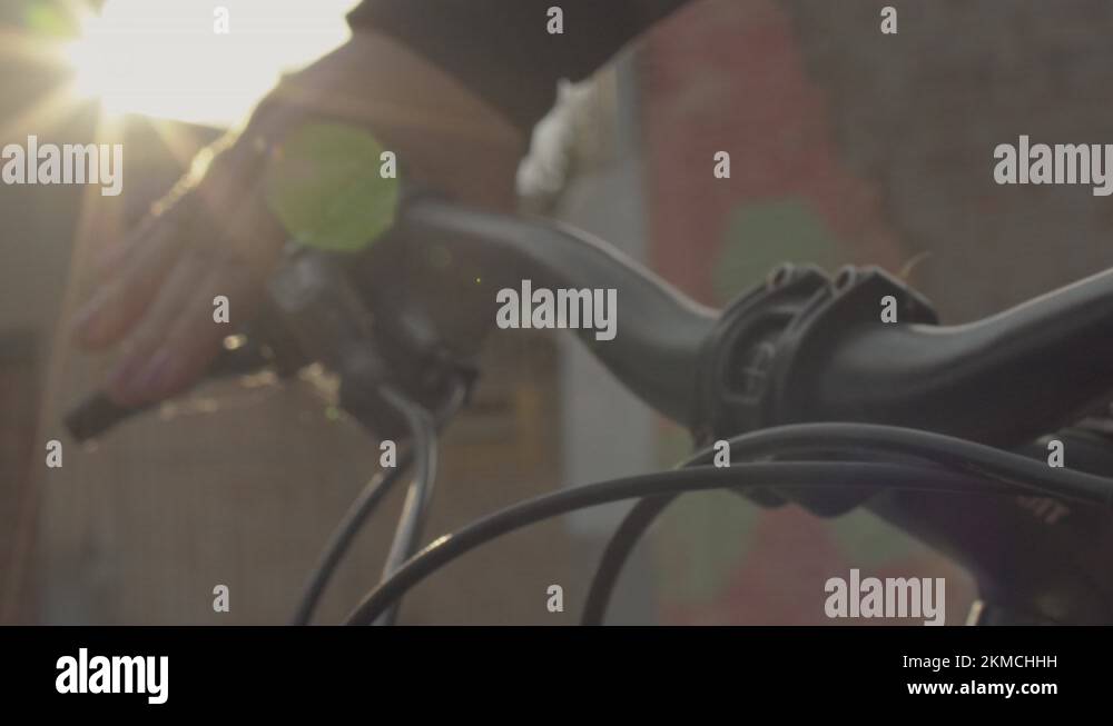 Grab and squeeze Stock Videos & Footage - HD and 4K Video Clips - Alamy