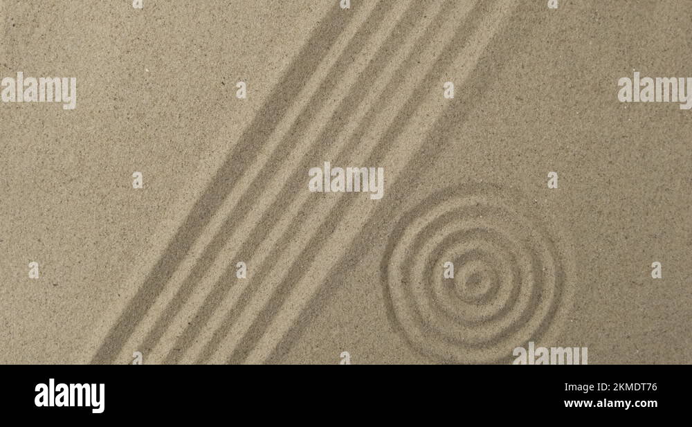 Rotation of the sand texture. Straight lines and circles in the sand ...