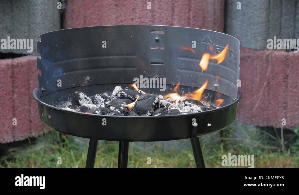 Circular grill Stock Videos & Footage - HD and 4K Video Clips - Alamy