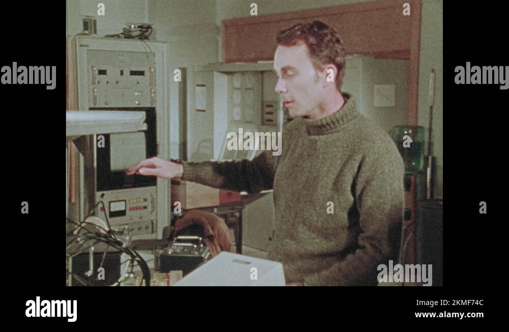 1970s lab equipment Stock Videos & Footage - HD and 4K Video Clips - Alamy