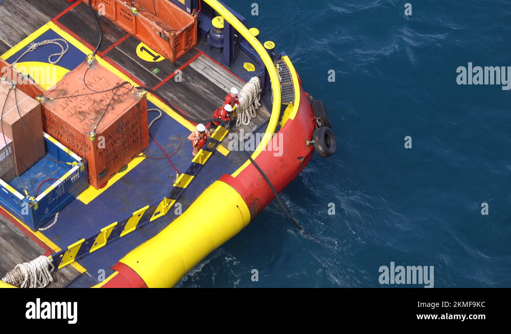 Vessel bunkering Stock Videos & Footage - HD and 4K Video Clips - Alamy