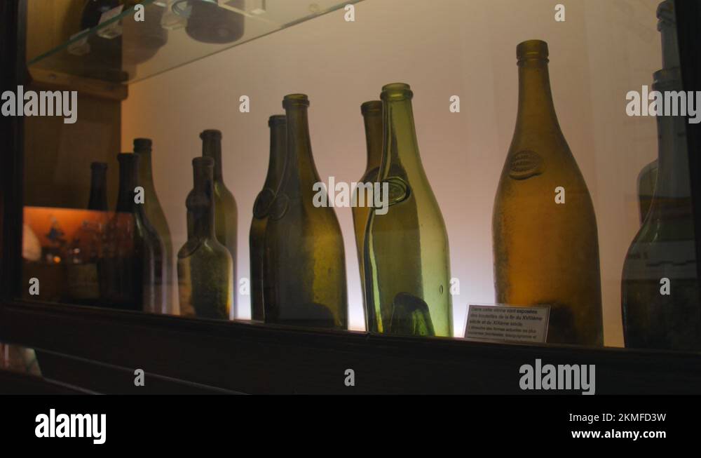 Paris wine bottles Stock Videos & Footage - HD and 4K Video Clips - Alamy