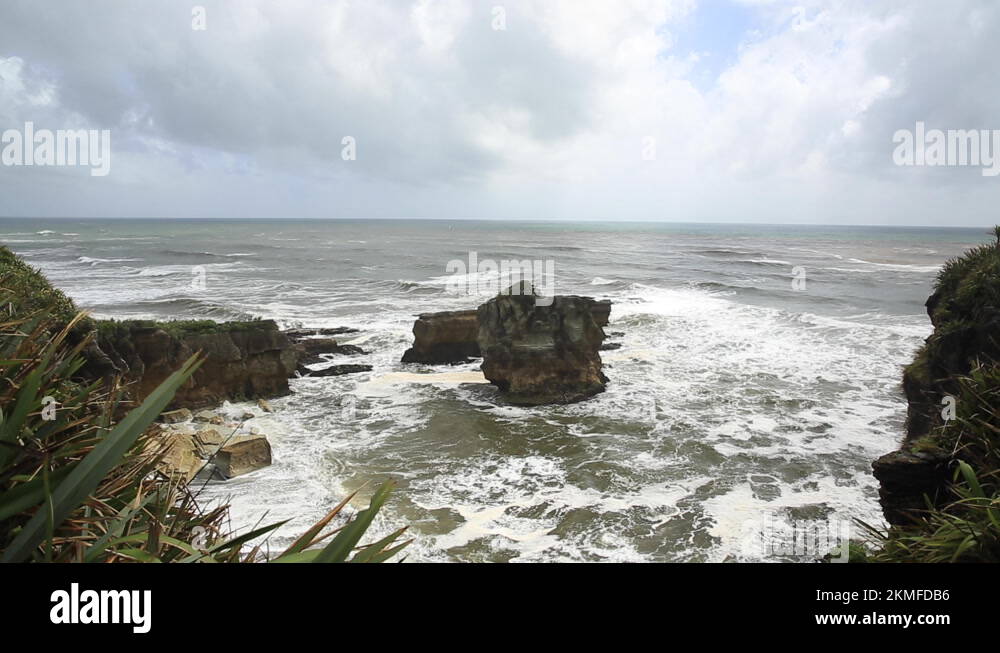 Ocean tides Stock Videos & Footage - HD and 4K Video Clips - Alamy