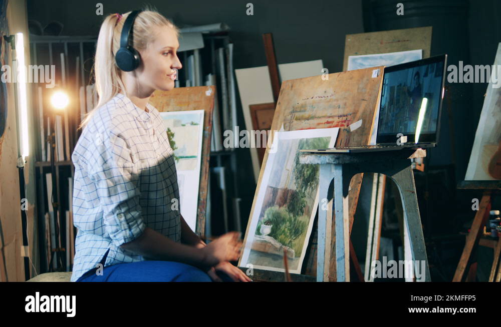Remote learning art Stock Videos & Footage - HD and 4K Video Clips - Alamy